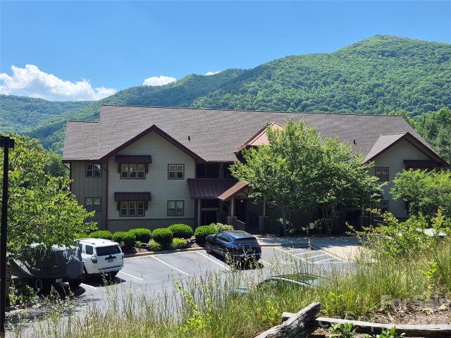 1564 Country Club Drive # 301 B