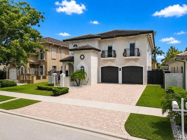 15651 SW 14th St, Miami, FL 33194