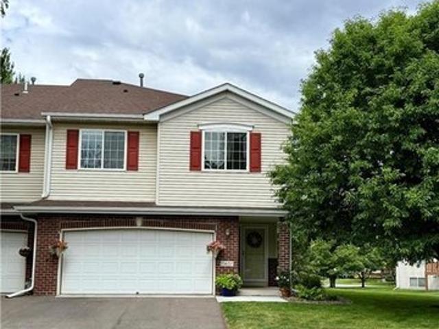 15657 Chasewood Ct, Rosemount, MN 55068