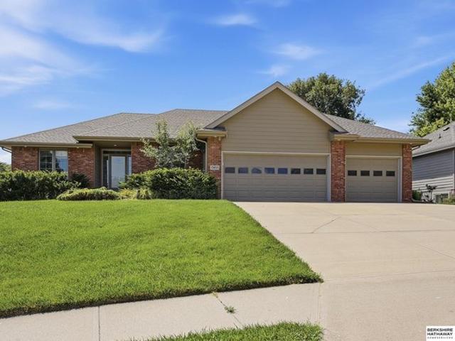 15655 Taylor St, Omaha, NE 68116
