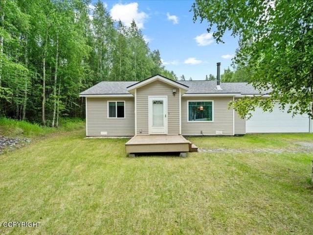 15656 W Sun Dr, Big Lake, AK 99623