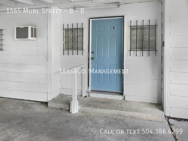 1565 Murl Street B, 2 beds, 2 full baths