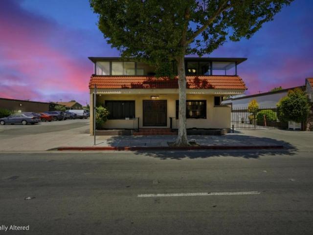 1565 Alum Rock Avenue