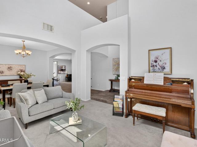 1565 e prickly pear place