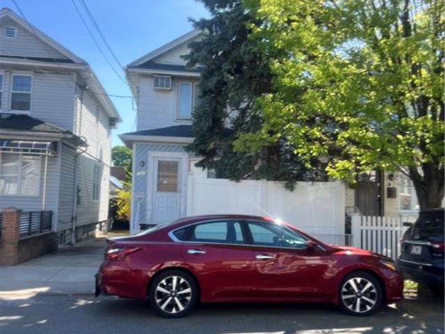 1565 East 49th Street