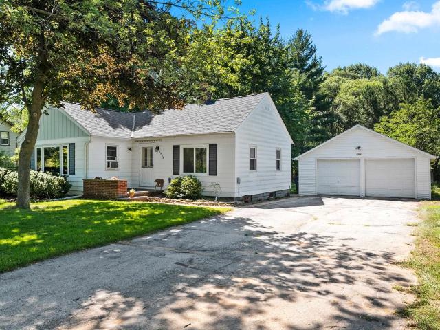 1565 riverside drive