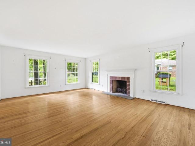 1565 Stanford Lane