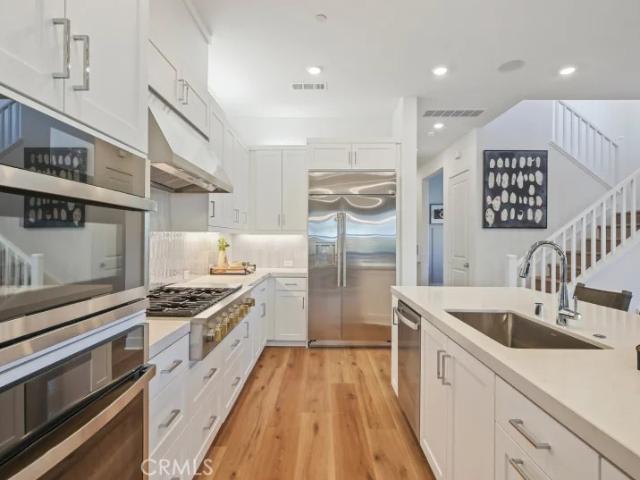 1565 Snowberry Place