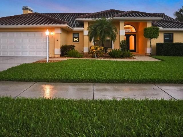 1565 Waterford Dr, Venice, FL 34292