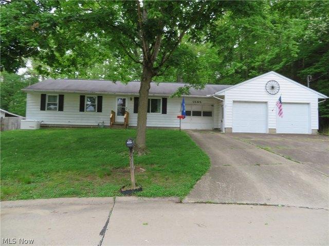 1565 Woodcrest Dr, Wooster, OH 44691