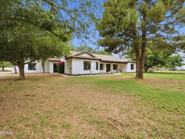 1566 e paint horse place