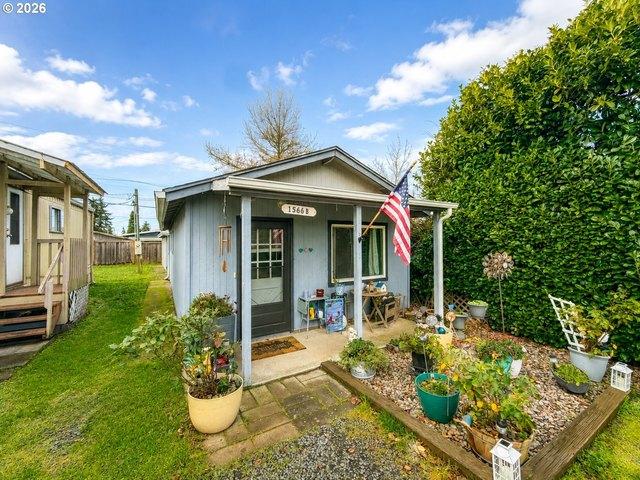 1566 Laura St, Springfield, OR 97477