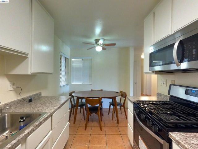 1566 Pine Ave 103A