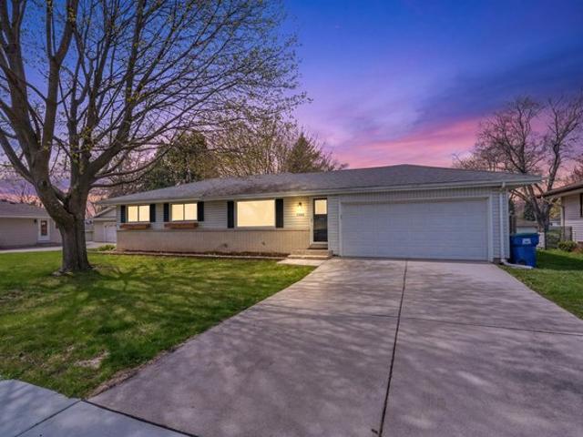 1566 Scott Rd, Port Washington, WI 53074