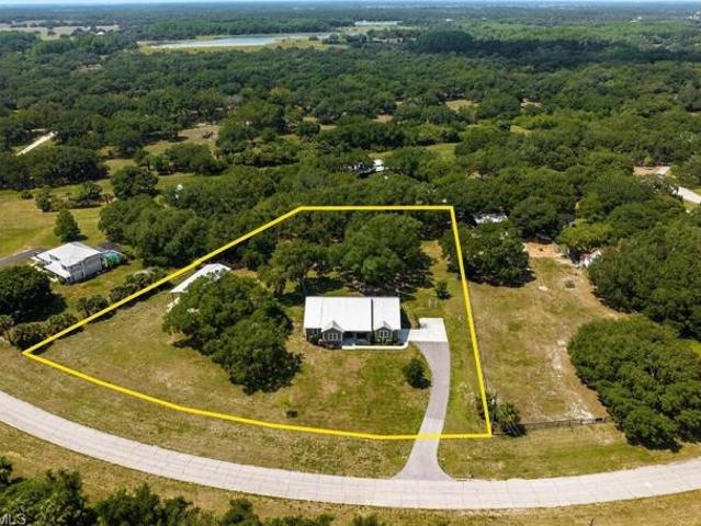 1566 Winchester Ave E, Labelle, FL 33935