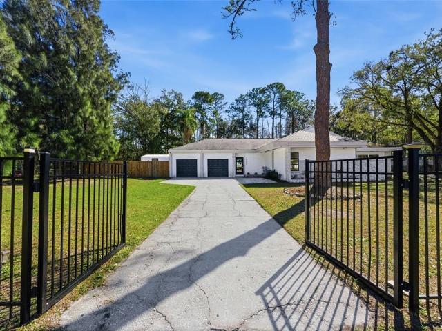 1566 Woodfield Ct, Lutz, FL 33558 | MLS #TB8498 | Compass
