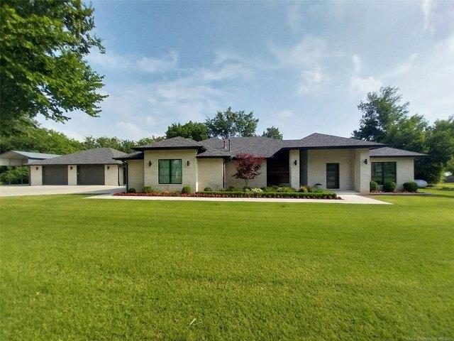 15670 E Newton St, Catoosa, OK 74116