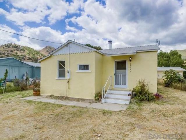 15672 Mountain Valley Pl, Lakeside, CA 92040