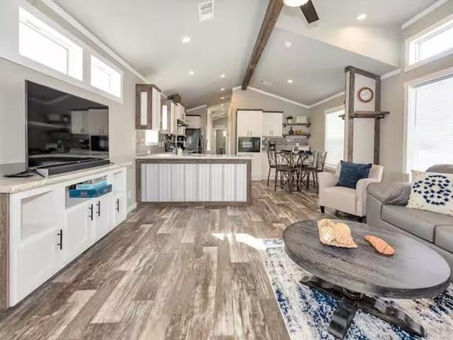 15678 Aspen Dr, Montgomery, TX 77356