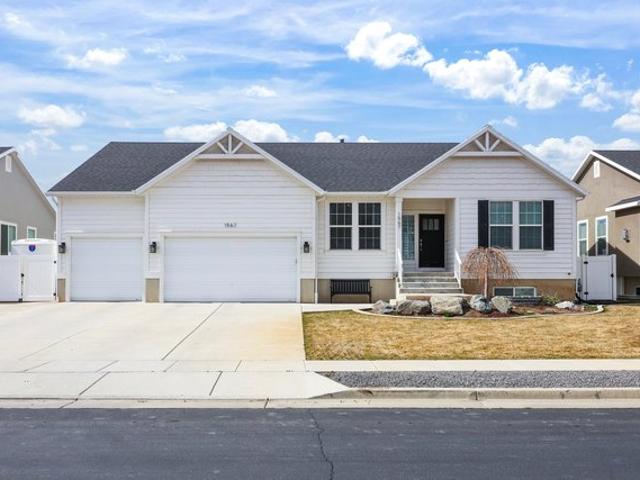 1567 N 550 E, North Ogden, UT 84404