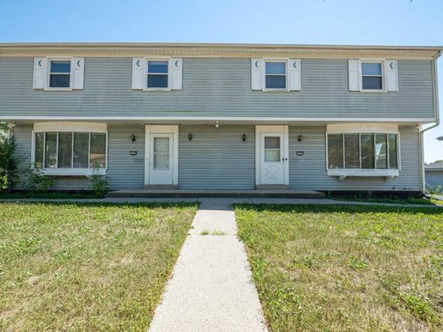 1567 Dover Dr, Waukesha, WI 53186