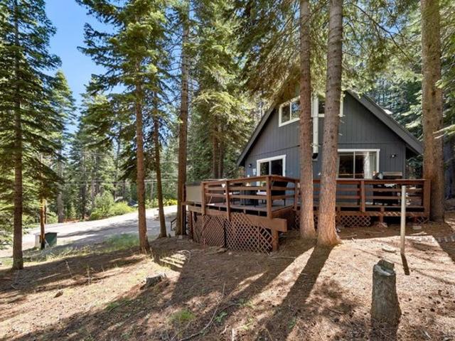 1567 Iroquois Cir, South Lake Tahoe, CA 96150