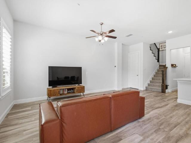 1567 Windermere Way