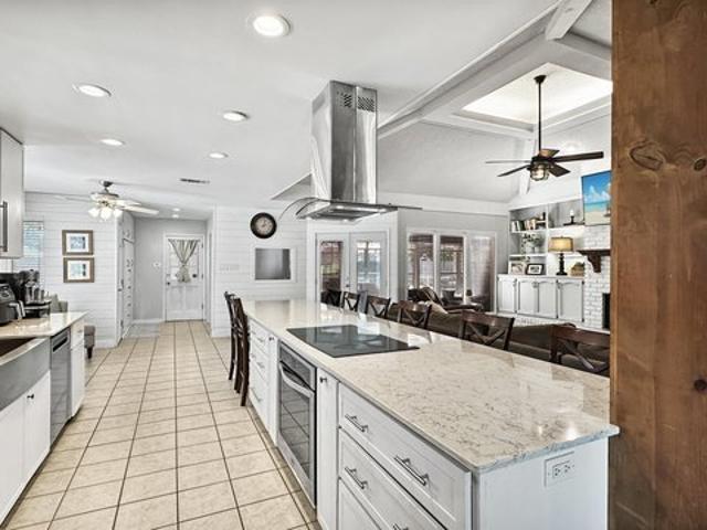 15682 Malvern Hill Ave, Baton Rouge, LA 70817