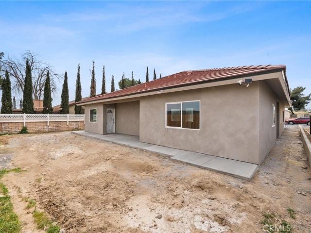 15688 Kingswood