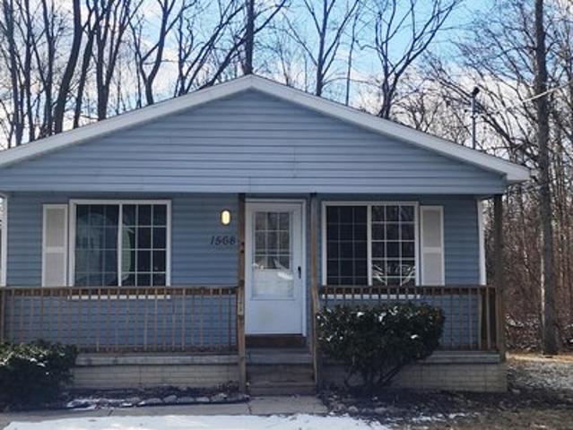 1568 Outer Ln Dr, Ypsilanti, MI 48198