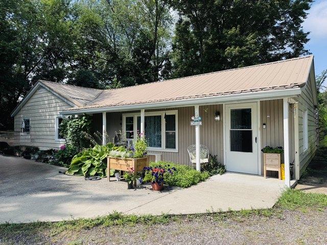 1568 Barron Lake Rd, Niles, MI 49120