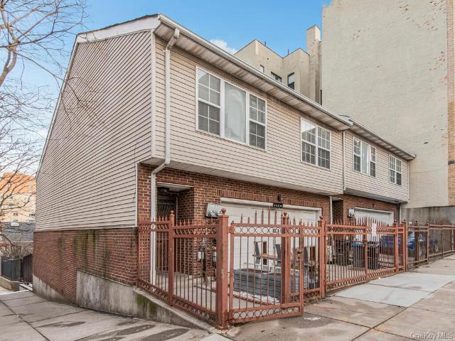1568 Bryant Avenue