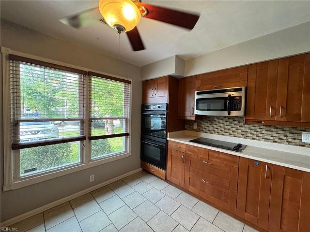 1568 Jameson DR