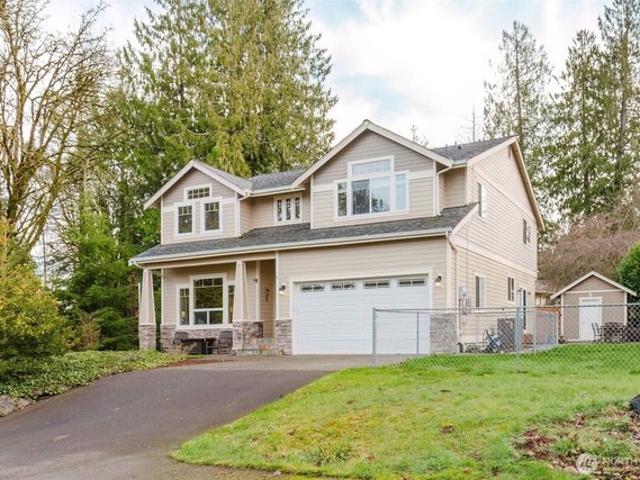 1568 Puget Dr E, Port Orchard, WA 98366