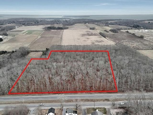 15690 County Road 48, Cutchogue, NY 11935