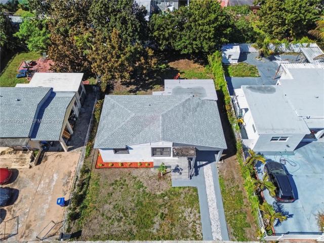 15694 NE 10th Ct, North Miami Beach, FL 33162 | MLS #A12057