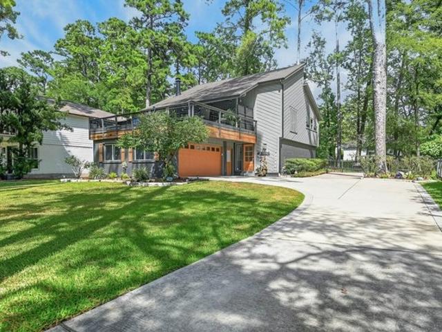 15696 Lakeway Dr, Willis, TX 77318