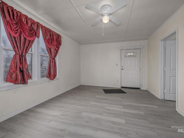 1569 Nw 9th St