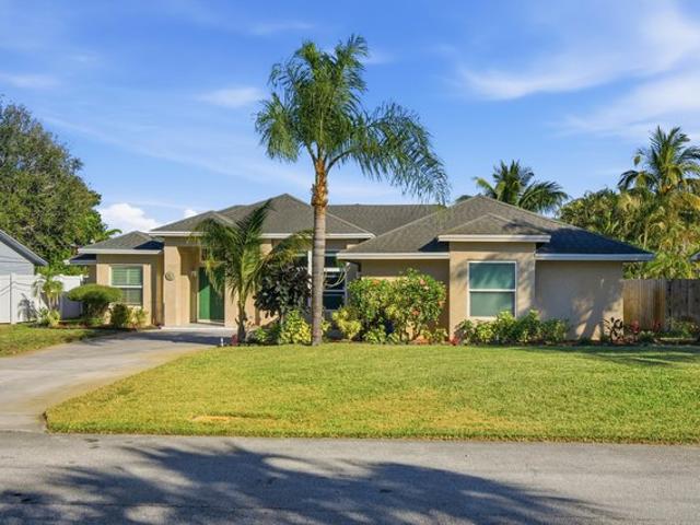 1569 NE Amy Ave, Jensen Beach, FL 34957