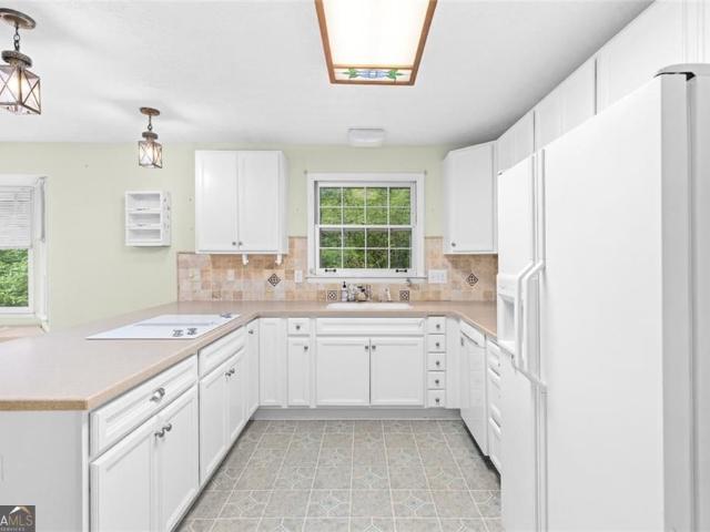 1569 Bubbling Creek Road NE