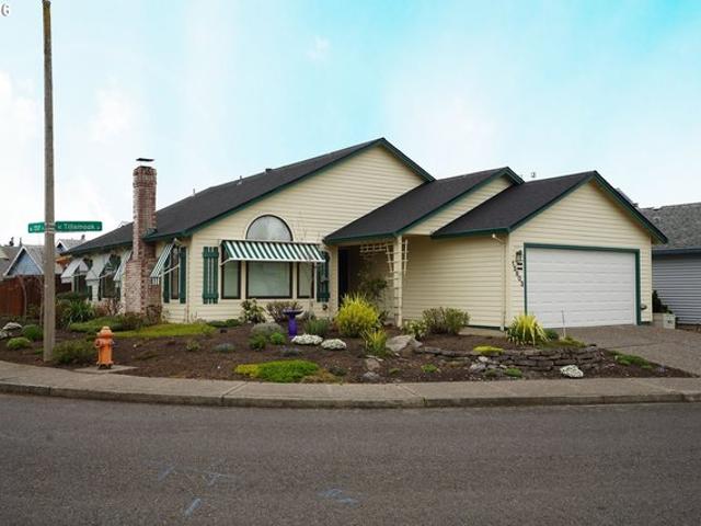 15603 NE Tillamook St, Portland, OR 97230