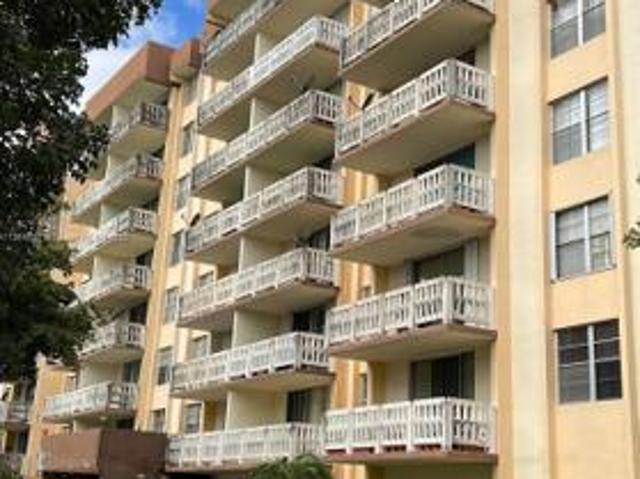 15600 7th Ave NW #321, Miami, FL 33169