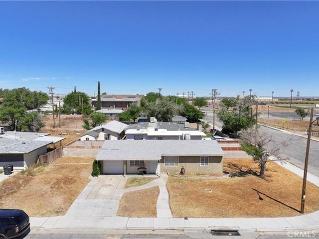 15600 M St, Mojave, CA 93501