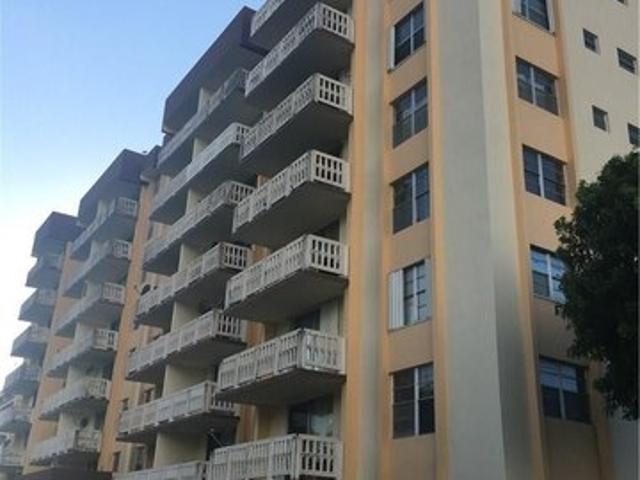15600 NW 7th Ave Apt 421, Miami, FL 33169