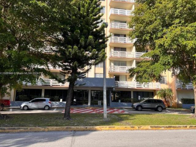 15600 NW 7th Ave #418, Miami, FL 33169