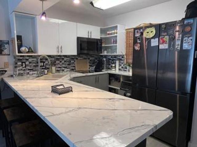 15600 NW 7th Ave #707, Miami, FL 33169