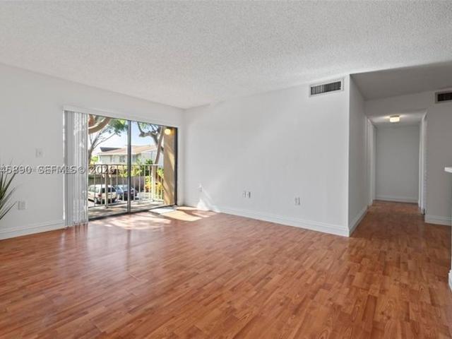15600 SW 80th St Unit L203, Miami, FL 33193