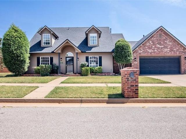 15604 Hyde Parke Dr, Edmond, OK 73013
