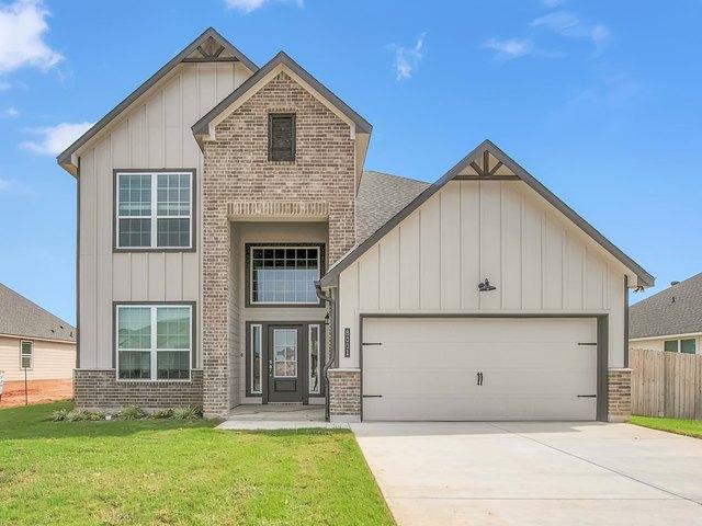 15608 Secretariat Dr, Lindale, TX 75771