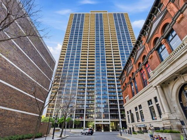 1560 N Sandburg Ter Apt 1405, Chicago, IL 60610